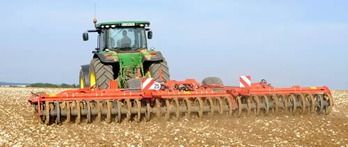 Kuhn Introduces the Double-U Roller to the Performer Range